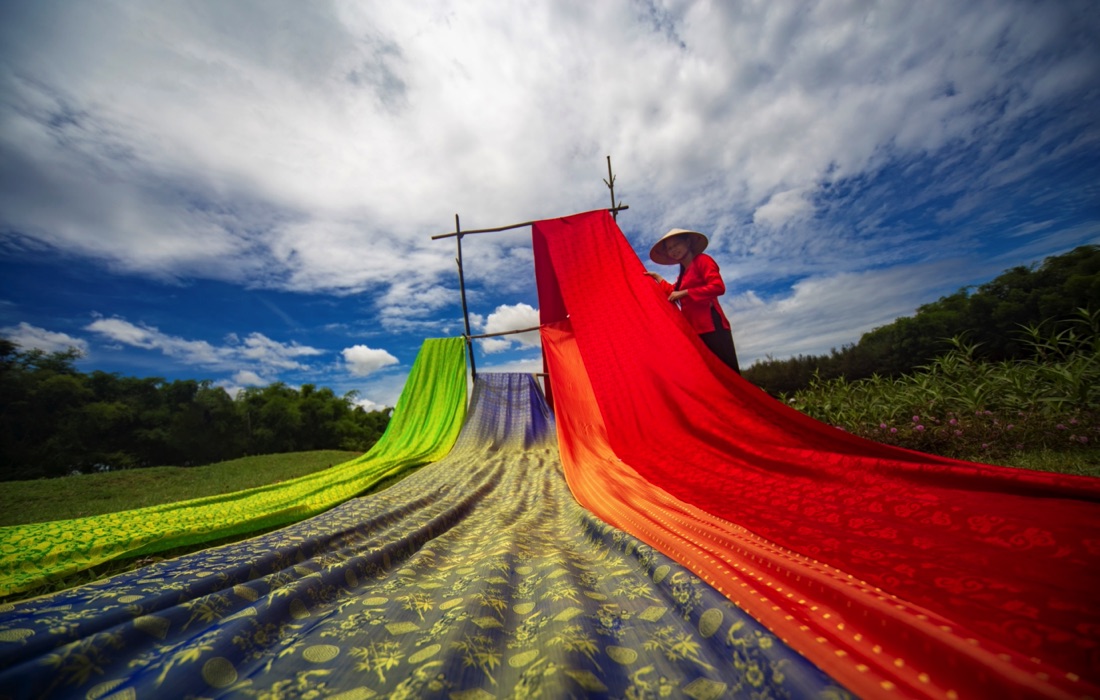 The wonders of silk - Heritage Vietnam Airlines