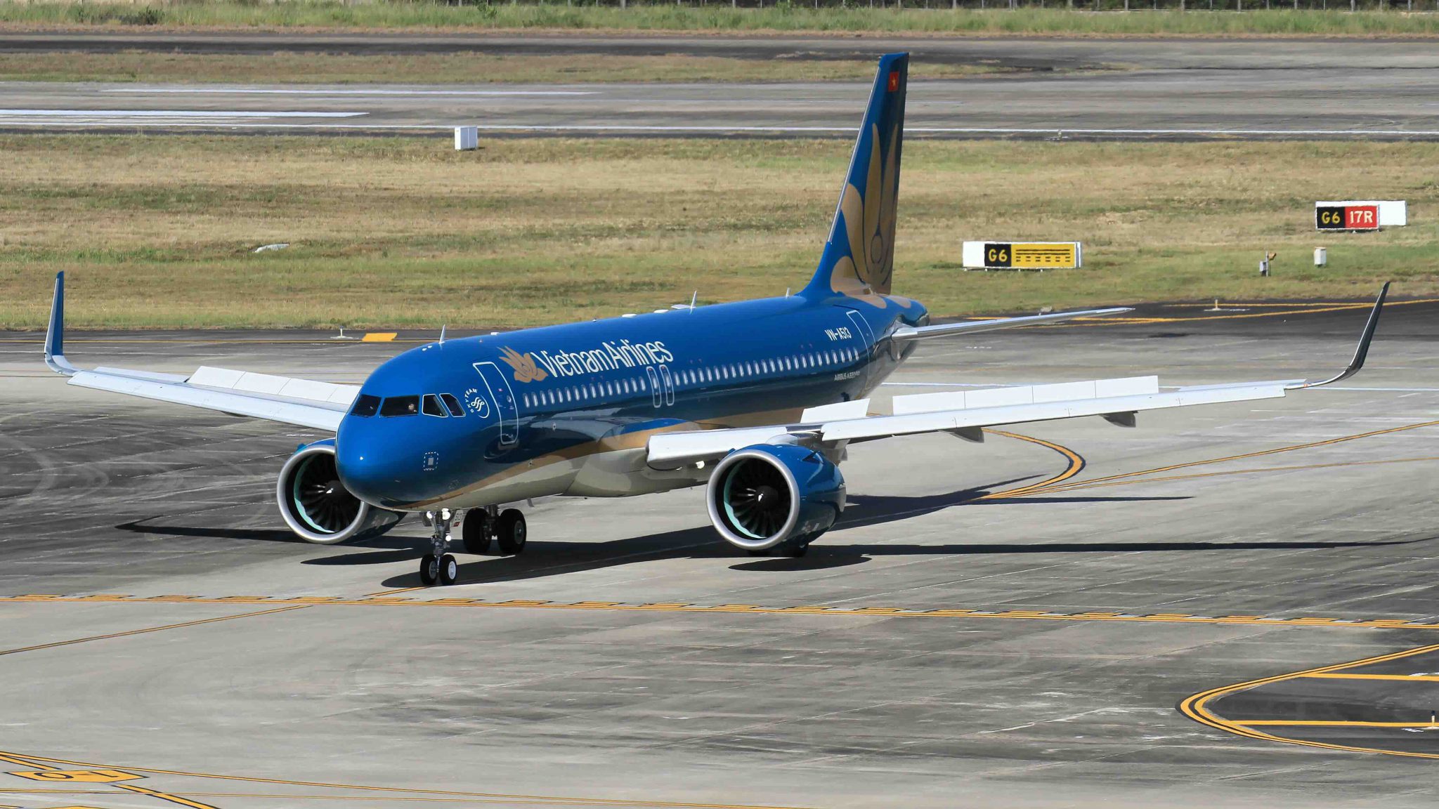 Vietnam Airlines increases flights to serve the peak New Year holiday ...